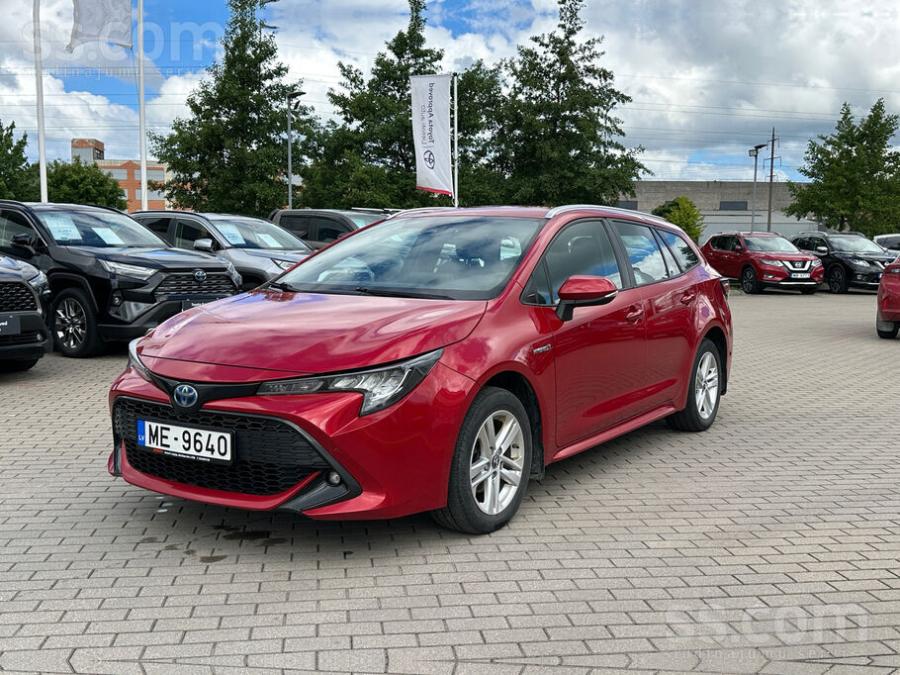 Red Toyota Corolla 2019 in Liepaja, with an engine capacity of 1.80 L and mileage of 166 thousand km for 16900 €, photo 1 on AUTOMOTO.COM.LV
