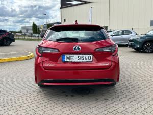 Red Toyota Corolla 2019 in Liepaja, with an engine capacity of 1.80 L and mileage of 166 thousand km for 16900 €, photo 9 on AUTOMOTO.COM.LV
