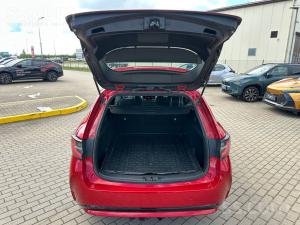 Red Toyota Corolla 2019 in Liepaja, with an engine capacity of 1.80 L and mileage of 166 thousand km for 16900 €, photo 10 on AUTOMOTO.COM.LV