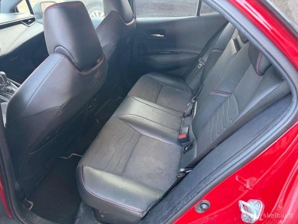 Sarkans Toyota Corolla 2019 Kauņa, ar dzinēja tilpumu 1.80 L un nobraukumu 125 tūkst. km par 14000 €, foto 6 vietnē AUTOMOTO.COM.LV
