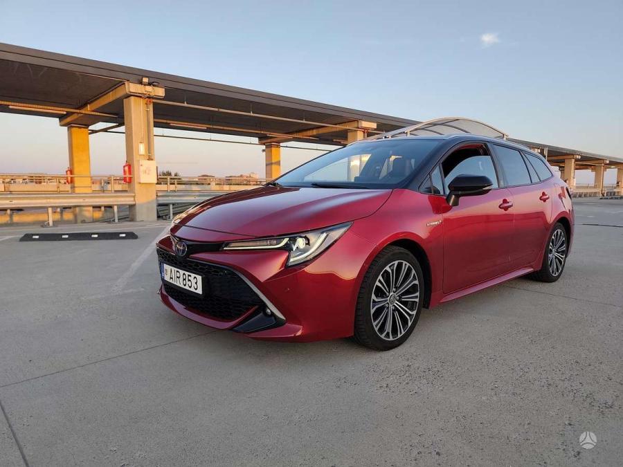Sarkans Toyota Corolla 2019 Viļņa, ar dzinēja tilpumu 1.99 L un nobraukumu 88 tūkst. km par 18900 €, foto 1 vietnē AUTOMOTO.COM.LV