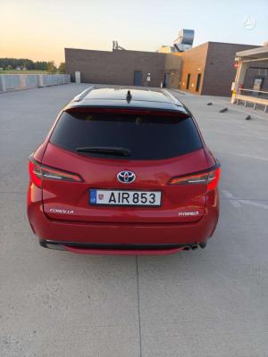 Sarkans Toyota Corolla 2019 Viļņa, ar dzinēja tilpumu 1.99 L un nobraukumu 88 tūkst. km par 18900 €, foto 5 vietnē AUTOMOTO.COM.LV