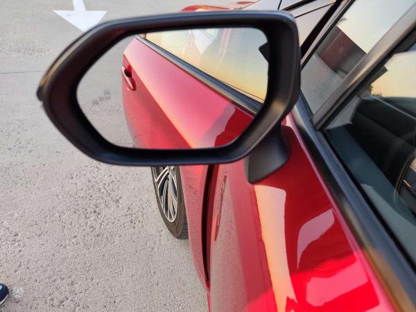 Sarkans Toyota Corolla 2019 Viļņa, ar dzinēja tilpumu 1.99 L un nobraukumu 88 tūkst. km par 18900 €, foto 7 vietnē AUTOMOTO.COM.LV