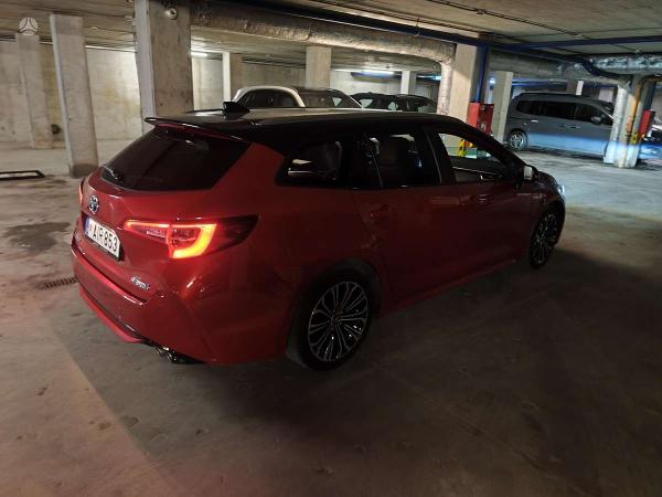 Sarkans Toyota Corolla 2019 Viļņa, ar dzinēja tilpumu 1.99 L un nobraukumu 88 tūkst. km par 18900 €, foto 9 vietnē AUTOMOTO.COM.LV