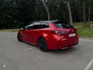 Sarkans Toyota Corolla 2019 Kauņa, ar dzinēja tilpumu 1.80 L un nobraukumu 163 tūkst. km par 14900 €, foto  vietnē AUTOMOTO.COM.LV
