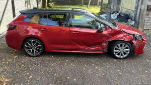 Red Toyota Corolla 2019 in Jonava, with an engine capacity of 1.99 L and mileage of 229 thousand km for 8400 €, photo 13 on AUTOMOTO.COM.LV