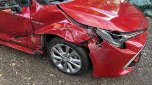 Red Toyota Corolla 2019 in Jonava, with an engine capacity of 1.99 L and mileage of 229 thousand km for 8400 €, photo 18 on AUTOMOTO.COM.LV