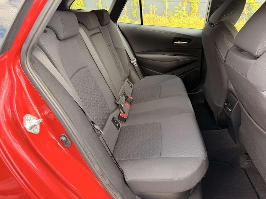Sarkans Toyota Corolla 2019 Viļņa, ar dzinēja tilpumu 1.80 L un nobraukumu 123 tūkst. km par 17350 €, foto 33 vietnē AUTOMOTO.COM.LV
