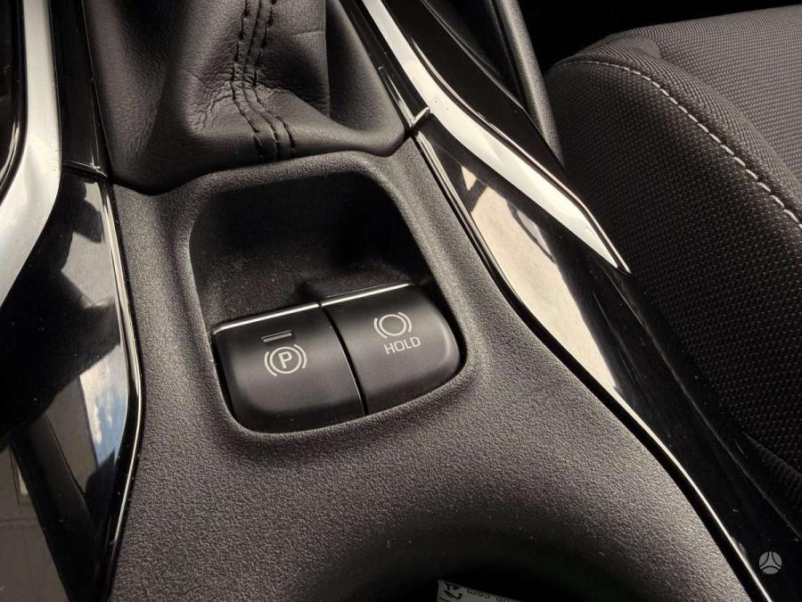 Sarkans Toyota Corolla 2019 Viļņa, ar dzinēja tilpumu 1.80 L un nobraukumu 123 tūkst. km par 17350 €, foto 42 vietnē AUTOMOTO.COM.LV
