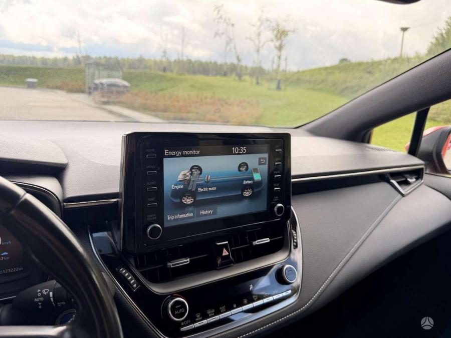 Sarkans Toyota Corolla 2019 Viļņa, ar dzinēja tilpumu 1.80 L un nobraukumu 123 tūkst. km par 17350 €, foto 44 vietnē AUTOMOTO.COM.LV