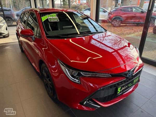 Red Toyota Corolla 2021 in Kaunas, with an engine capacity of 2.00 L and mileage of 52 thousand km for 24439 €, photo 4 on AUTOMOTO.COM.LV