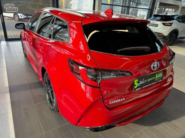 Red Toyota Corolla 2021 in Kaunas, with an engine capacity of 2.00 L and mileage of 52 thousand km for 24439 €, photo 8 on AUTOMOTO.COM.LV