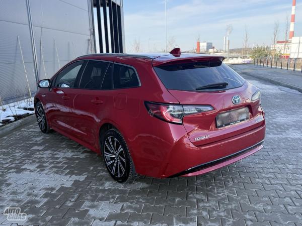 Red Toyota Corolla 2021 in Vilnius, with an engine capacity of 1.80 L and mileage of 116 thousand km for 16700 €, photo 6 on AUTOMOTO.COM.LV