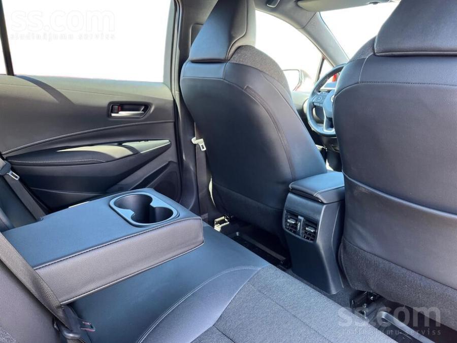 Sarkans Toyota Corolla 2021 Rīga, ar dzinēja tilpumu 1.80 L un nobraukumu 48 tūkst. km par 21990 €, foto 8 vietnē AUTOMOTO.COM.LV