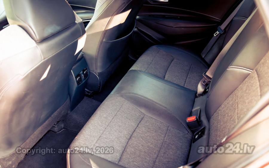 Sarkans Toyota Corolla 2021 Tallina, ar dzinēja tilpumu 1.80 L un nobraukumu 99 tūkst. km par 19900 €, foto 8 vietnē AUTOMOTO.COM.LV