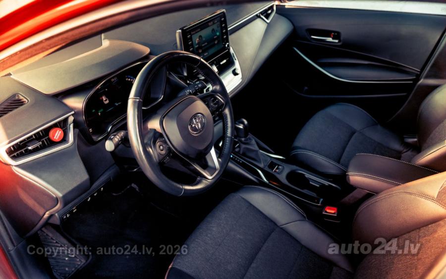 Sarkans Toyota Corolla 2021 Tallina, ar dzinēja tilpumu 1.80 L un nobraukumu 99 tūkst. km par 19900 €, foto 11 vietnē AUTOMOTO.COM.LV