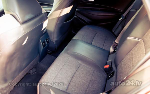 Sarkans Toyota Corolla 2021 Tallina, ar dzinēja tilpumu 1.80 L un nobraukumu 99 tūkst. km par 19900 €, foto 7 vietnē AUTOMOTO.COM.LV