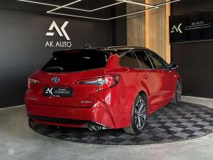 Red Toyota Corolla 2021 in Kaunas, with an engine capacity of 1.99 L and mileage of 138 thousand km for 18990 €, photo 12 on AUTOMOTO.COM.LV