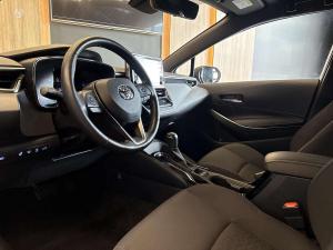 Red Toyota Corolla 2021 in Kaunas, with an engine capacity of 1.99 L and mileage of 138 thousand km for 18990 €, photo 14 on AUTOMOTO.COM.LV