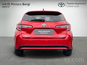 Red Toyota Corolla 2021 in Riga, with an engine capacity of 1.80 L and mileage of 71 thousand km for 19990 €, photo 5 on AUTOMOTO.COM.LV
