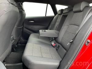 Red Toyota Corolla 2021 in Riga, with an engine capacity of 1.80 L and mileage of 71 thousand km for 19990 €, photo 22 on AUTOMOTO.COM.LV