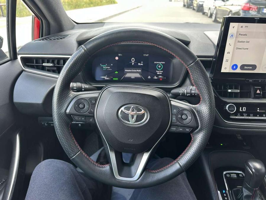 Sarkans Toyota Corolla 2023 Viļņa, ar dzinēja tilpumu 1.99 L un nobraukumu 21 tūkst. km par 19350 €, foto 18 vietnē AUTOMOTO.COM.LV
