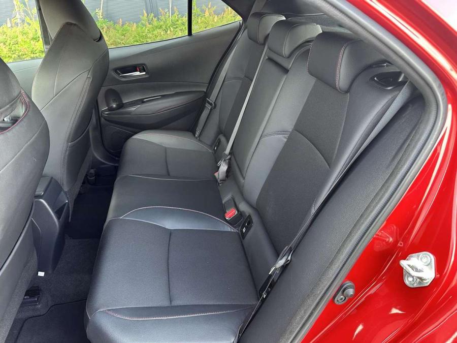 Sarkans Toyota Corolla 2023 Viļņa, ar dzinēja tilpumu 1.99 L un nobraukumu 21 tūkst. km par 19350 €, foto 30 vietnē AUTOMOTO.COM.LV