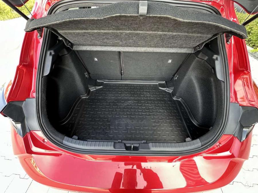 Sarkans Toyota Corolla 2023 Viļņa, ar dzinēja tilpumu 1.99 L un nobraukumu 21 tūkst. km par 19350 €, foto 34 vietnē AUTOMOTO.COM.LV