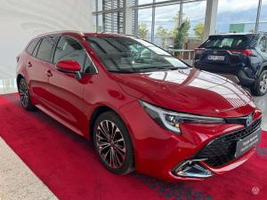 Red Toyota Corolla 2024 in Siauliai, with an engine capacity of 1.99 L and mileage of 102 thousand km for 23300 €, photo 4 on AUTOMOTO.COM.LV