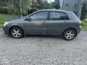 Toyota Corolla 2003 in Vilnius, with an engine capacity of 2.00 L and mileage of 256 thousand km for 1050 €, photo 7 on AUTOMOTO.COM.LV