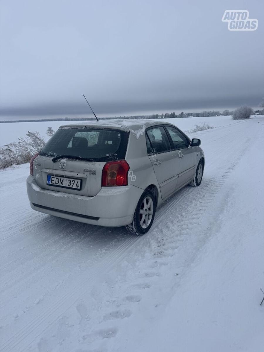 Toyota Corolla 2005 Panevēža, ar dzinēja tilpumu 2.00 L un nobraukumu 300 tūkst. km par 1500 €, foto 4 vietnē AUTOMOTO.COM.LV