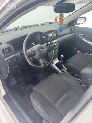 Toyota Corolla 2005 Panevēža, ar dzinēja tilpumu 2.00 L un nobraukumu 300 tūkst. km par 1500 €, foto 6 vietnē AUTOMOTO.COM.LV