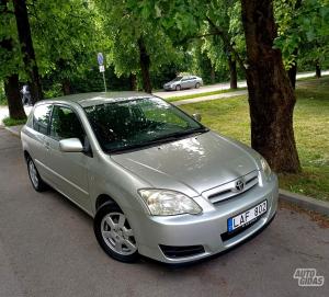 Toyota Corolla 2006 Kauņa, ar dzinēja tilpumu 2.00 L un nobraukumu 315 tūkst. km par 1700 €, foto 3 vietnē AUTOMOTO.COM.LV