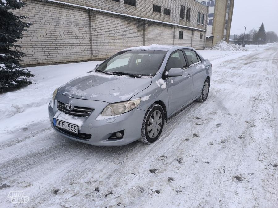 Toyota Corolla 2007 in Kaunas, with an engine capacity of 1.60 L and mileage of 290 thousand km for 2999 €, photo 1 on AUTOMOTO.COM.LV