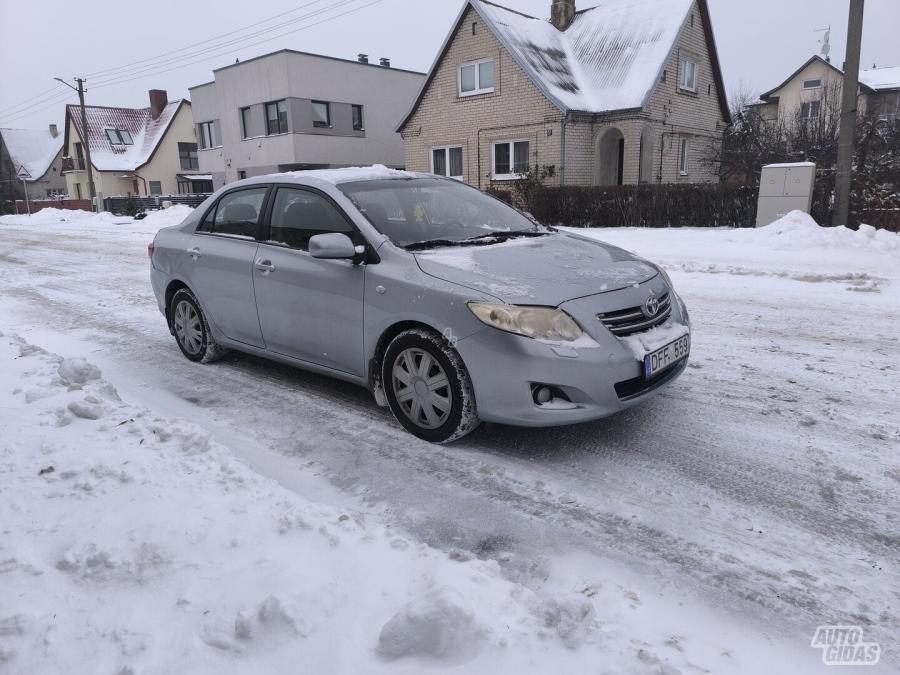 Toyota Corolla 2007 in Kaunas, with an engine capacity of 1.60 L and mileage of 290 thousand km for 2999 €, photo 3 on AUTOMOTO.COM.LV