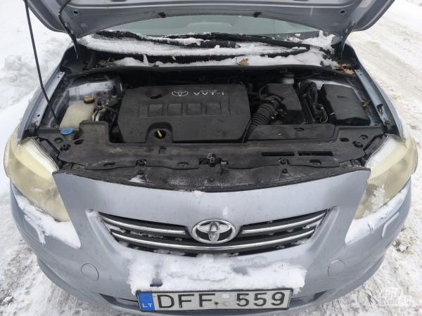 Toyota Corolla 2007 in Kaunas, with an engine capacity of 1.60 L and mileage of 290 thousand km for 2999 €, photo 9 on AUTOMOTO.COM.LV