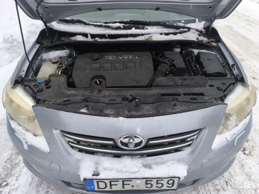 Toyota Corolla 2007 in Kaunas, with an engine capacity of 1.60 L and mileage of 290 thousand km for 2999 €, photo 9 on AUTOMOTO.COM.LV