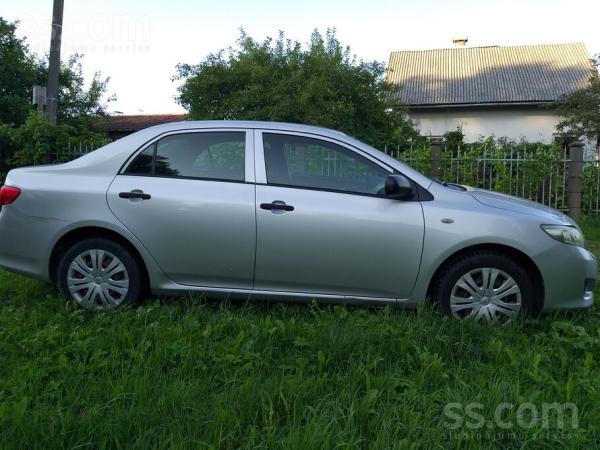 Toyota Corolla 2007 in Riga, with an engine capacity of 1.60 L and mileage of 203 thousand km for 2500 €, photo 4 on AUTOMOTO.COM.LV