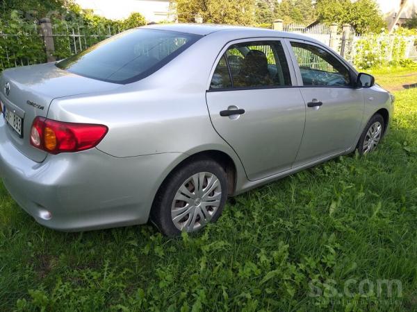 Toyota Corolla 2007 in Riga, with an engine capacity of 1.60 L and mileage of 203 thousand km for 2500 €, photo 7 on AUTOMOTO.COM.LV