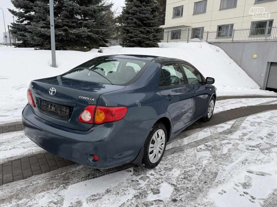 Toyota Corolla 2007 Viļņa, ar dzinēja tilpumu 1.60 L un nobraukumu 241 tūkst. km par 2750 €, foto 7 vietnē AUTOMOTO.COM.LV