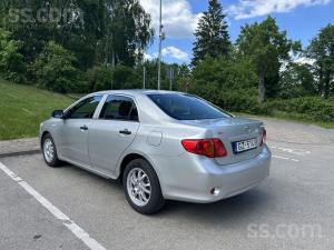 Toyota Corolla 2007 Rīga, ar dzinēja tilpumu 1.60 L un nobraukumu 270 tūkst. km par 2450 €, foto 7 vietnē AUTOMOTO.COM.LV