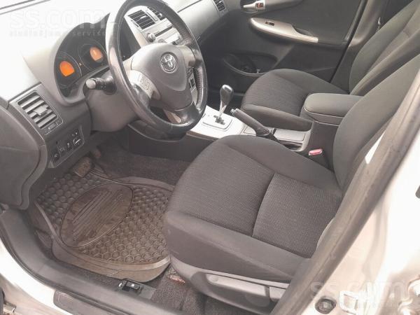 Toyota Corolla 2007 in Riga, with an engine capacity of 1.60 L and mileage of 84 thousand km for 2990 €, photo 5 on AUTOMOTO.COM.LV