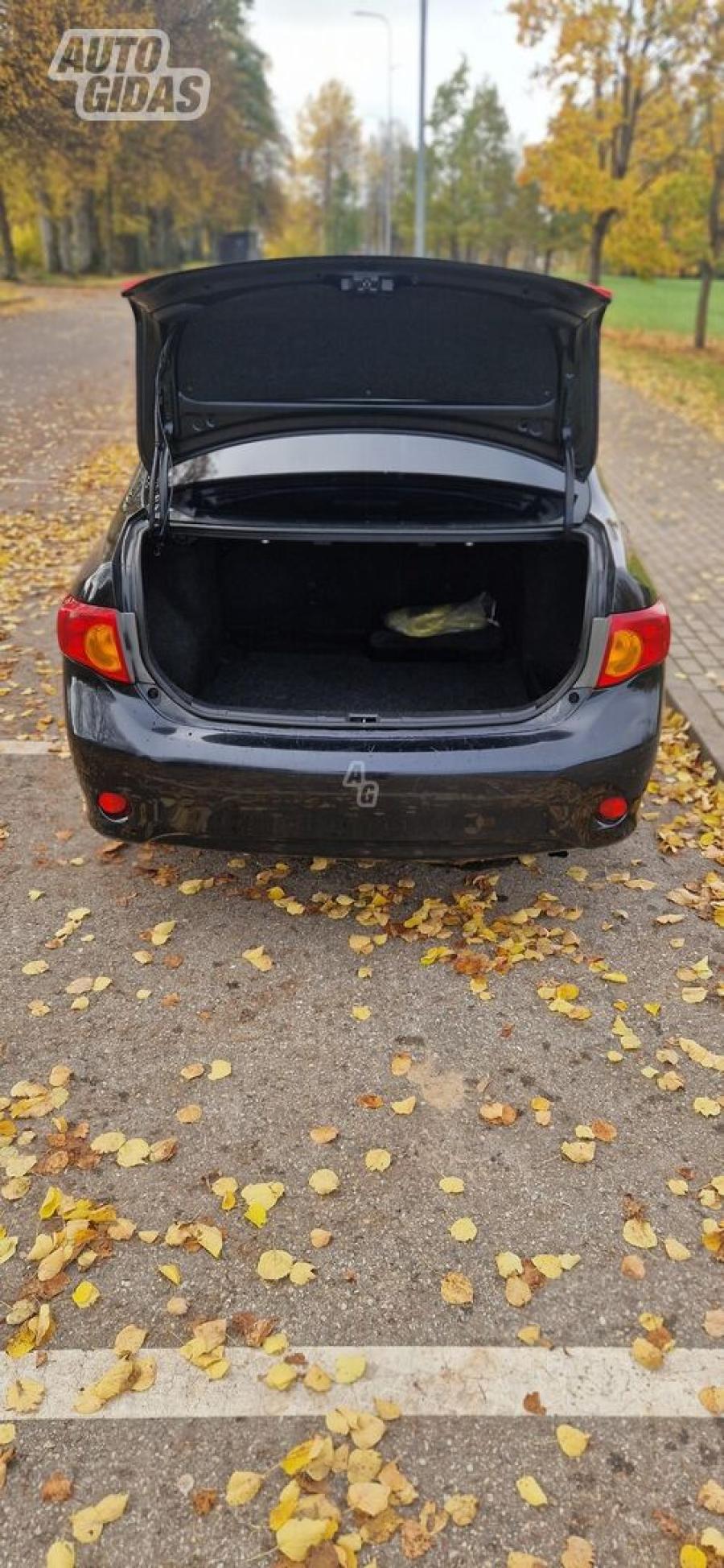 Toyota Corolla 2007 in Sirvintos, with an engine capacity of 1.60 L and mileage of 388 thousand km for 2100 €, photo 6 on AUTOMOTO.COM.LV