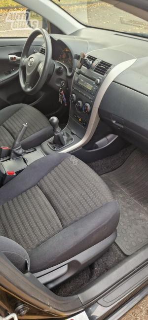 Toyota Corolla 2007 in Sirvintos, with an engine capacity of 1.60 L and mileage of 388 thousand km for 2100 €, photo 14 on AUTOMOTO.COM.LV