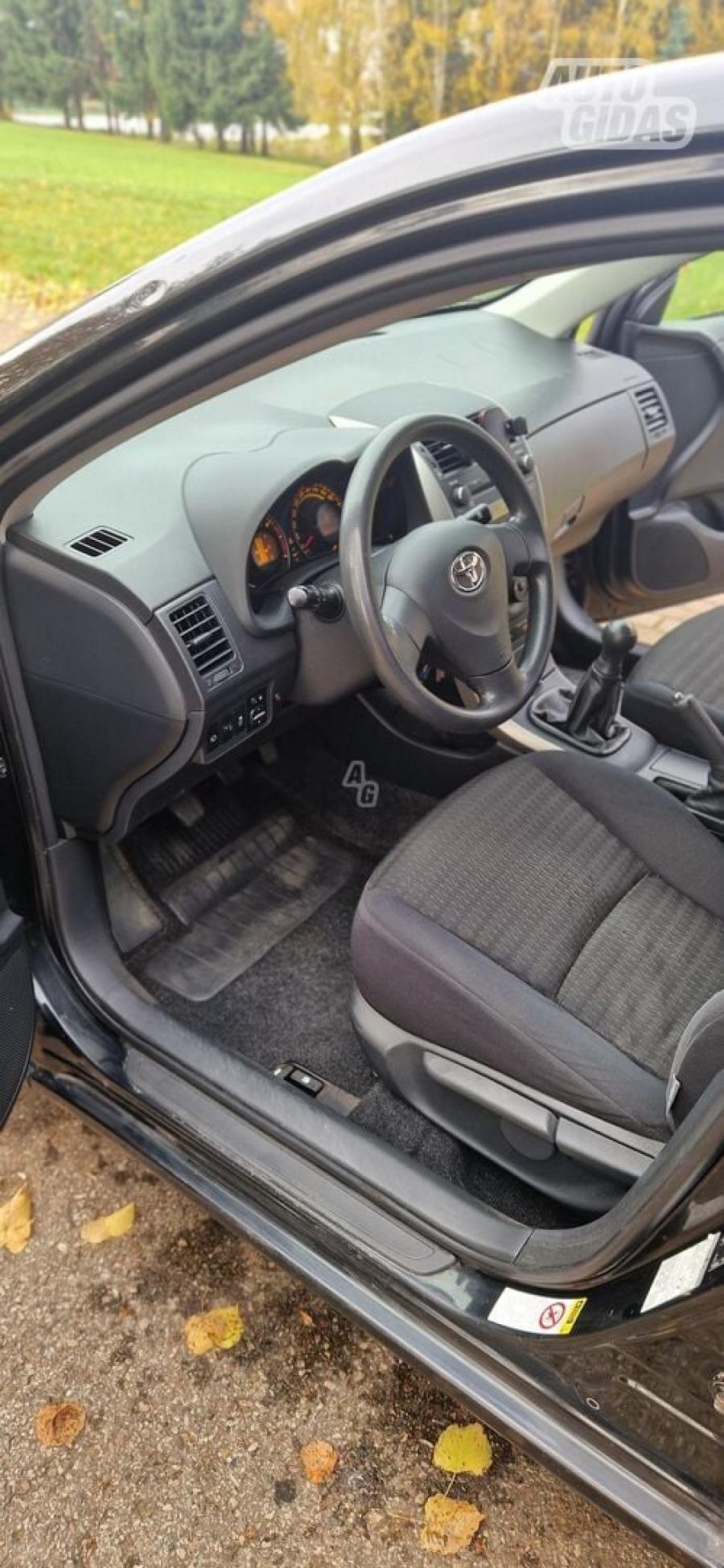 Toyota Corolla 2007 in Sirvintos, with an engine capacity of 1.60 L and mileage of 388 thousand km for 2100 €, photo 16 on AUTOMOTO.COM.LV