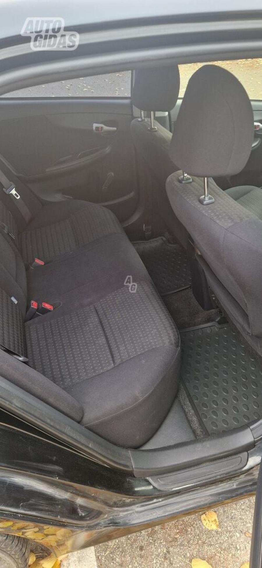 Toyota Corolla 2007 in Sirvintos, with an engine capacity of 1.60 L and mileage of 388 thousand km for 2100 €, photo 19 on AUTOMOTO.COM.LV