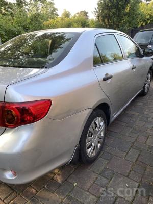 Toyota Corolla 2008 Rīga, ar dzinēja tilpumu 1.60 L un nobraukumu 288 tūkst. km par 4500 €, foto 5 vietnē AUTOMOTO.COM.LV