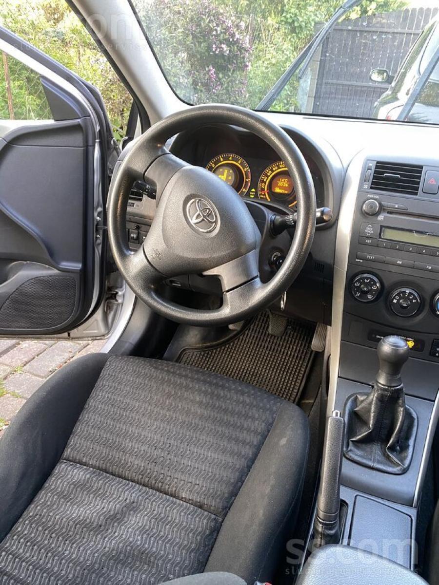 Toyota Corolla 2008 Rīga, ar dzinēja tilpumu 1.60 L un nobraukumu 288 tūkst. km par 4500 €, foto 8 vietnē AUTOMOTO.COM.LV