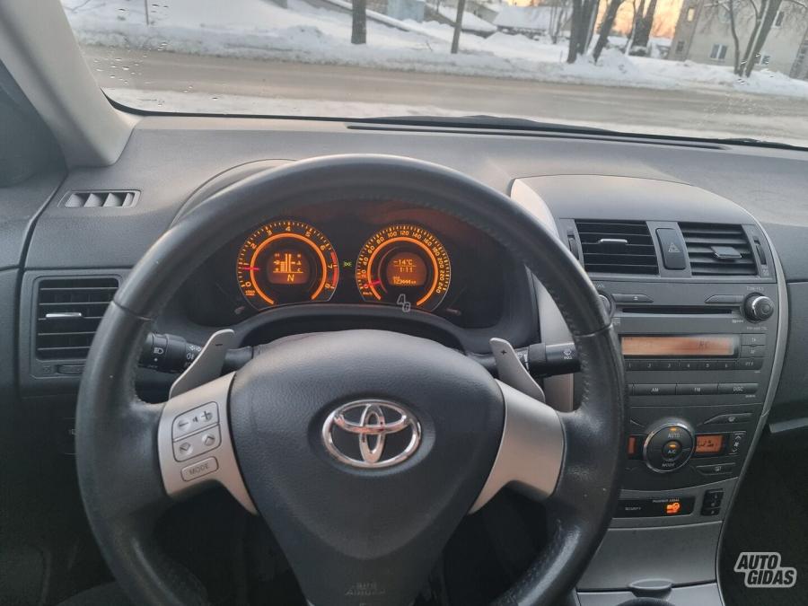 Toyota Corolla 2009 in Vilnius, with an engine capacity of 1.60 L and mileage of 123 thousand km for 2800 €, photo 7 on AUTOMOTO.COM.LV