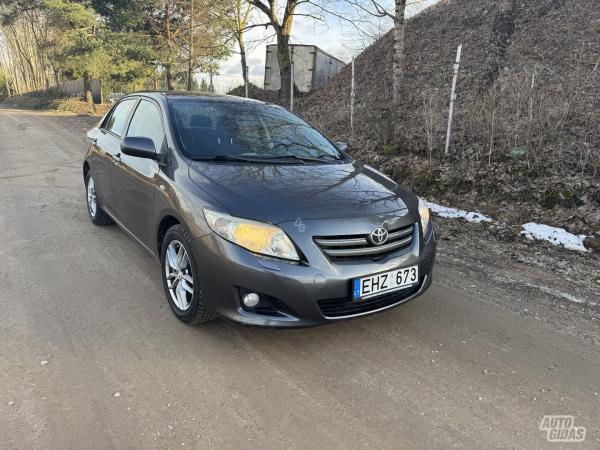 Toyota Corolla 2009 in Vilnius, with an engine capacity of 1.60 L and mileage of 225 thousand km for 3350 €, photo 2 on AUTOMOTO.COM.LV